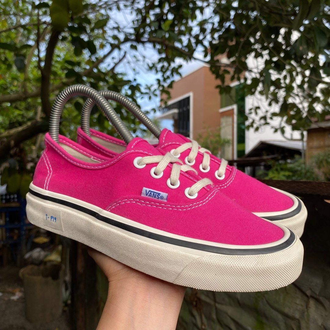 VANS AUTHENTIC STYLE 44, Women's Fashion, Footwear, Sneakers on Carousell