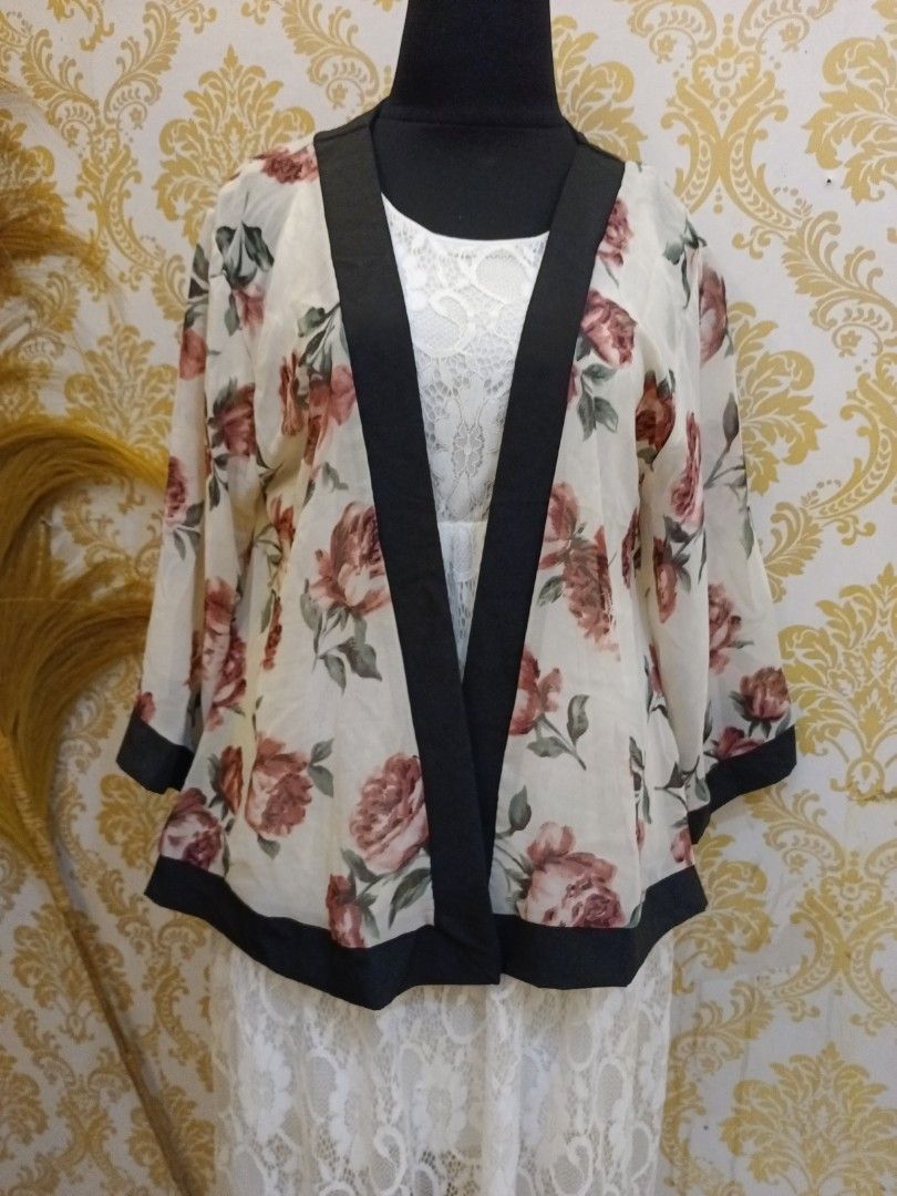 Vintage sifon outer, Fesyen Wanita, Pakaian Wanita, Baju Luaran di ...