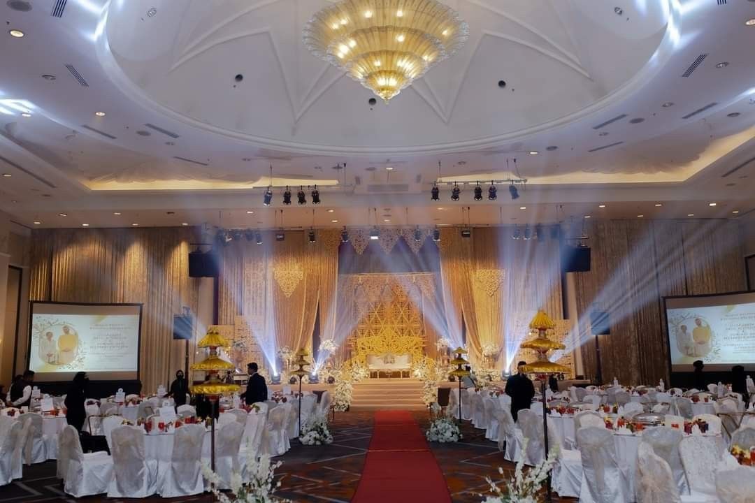 Grand luxury Wedding ceremony setup pakej perkahwinan pelamin garden ...