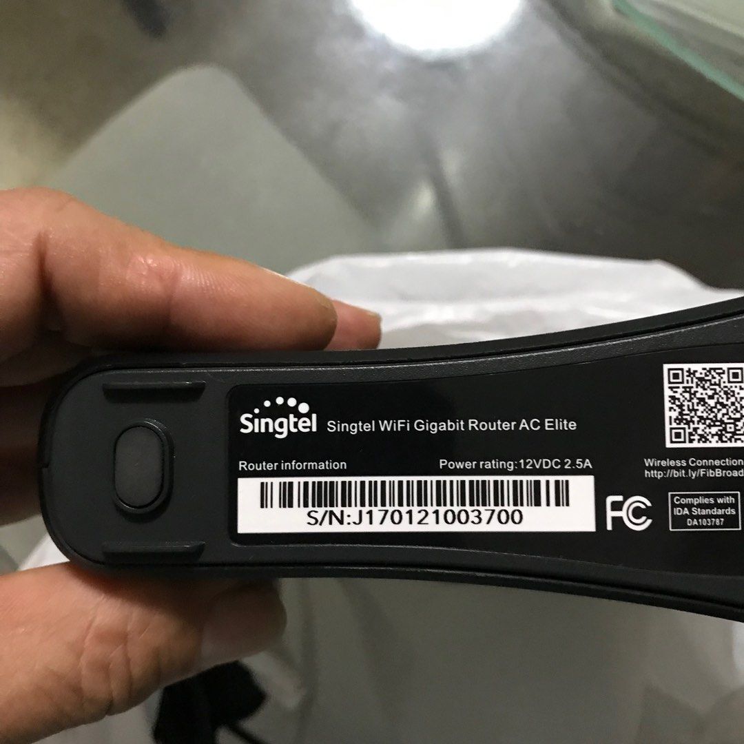 WTS USED SINGTEL AC ELITE WIRELESS ROUTER, Computers & Tech, Parts ...
