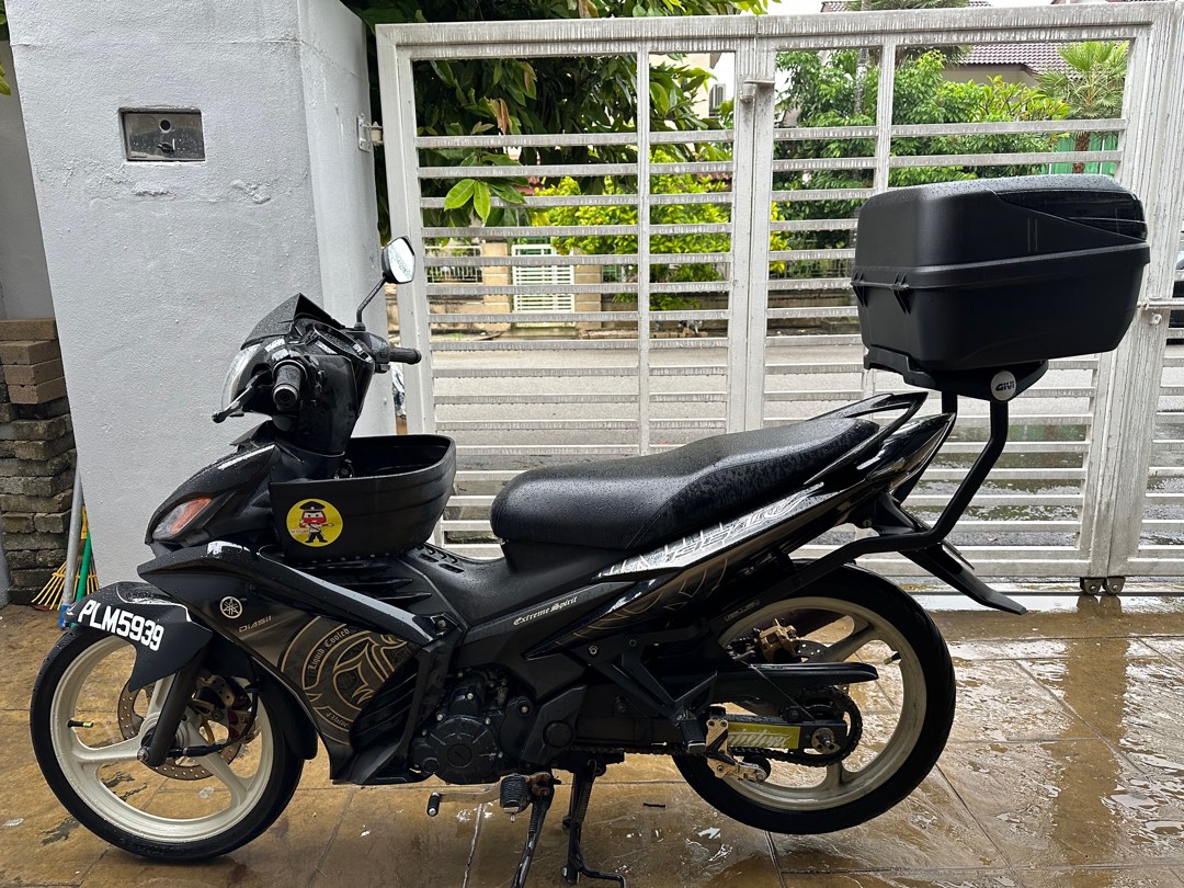 Yamaha LC135 LC 135 ES V2 5 Speed, Motorbikes on Carousell