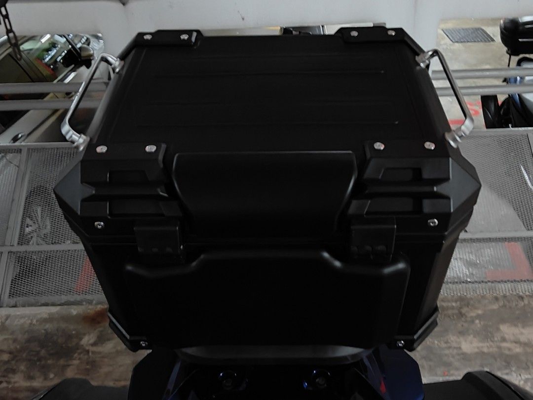 ZEDGE 45L X-Gravity Plastic Top Case + Back Rest, Motorcycles ...