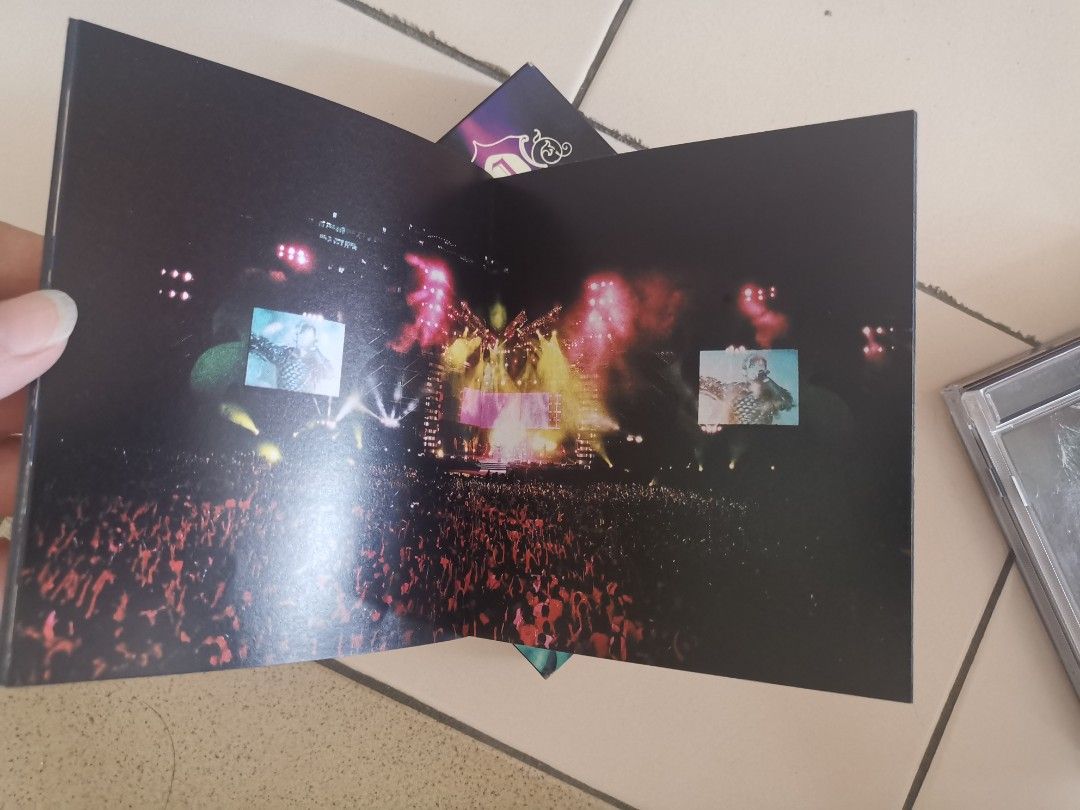 (2CD+VCD) 周杰倫 2004 無與倫比演唱會 Live CD Jay Chou 2004 Incomparable Live CD, Hobbies & Toys, Music ...