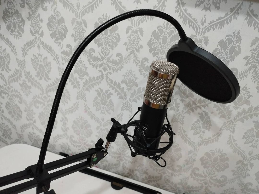 a. Anko Gaming Microphone Set on Carousell