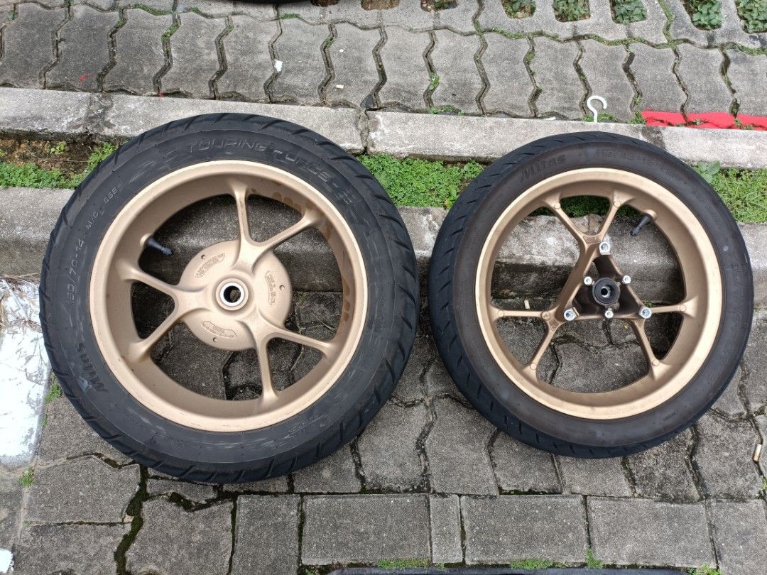 Aerox rim, Motorcycles, Motorcycle Accessories on Carousell