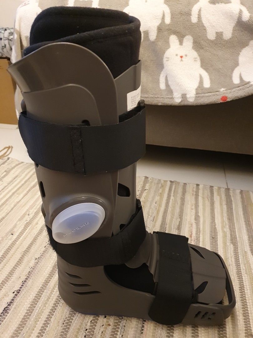Inflatable rigid-shell Walking Boot / Aircast Boot M size, Health ...