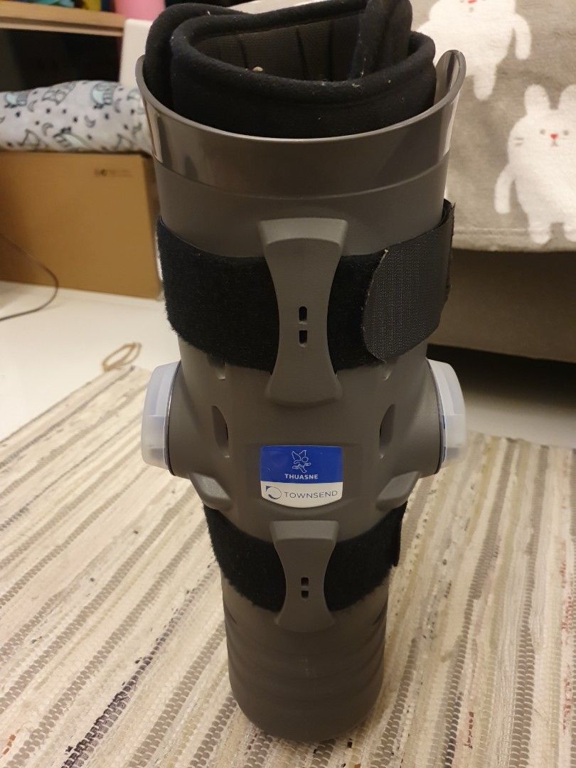 Inflatable rigid-shell Walking Boot / Aircast Boot M size, Health ...