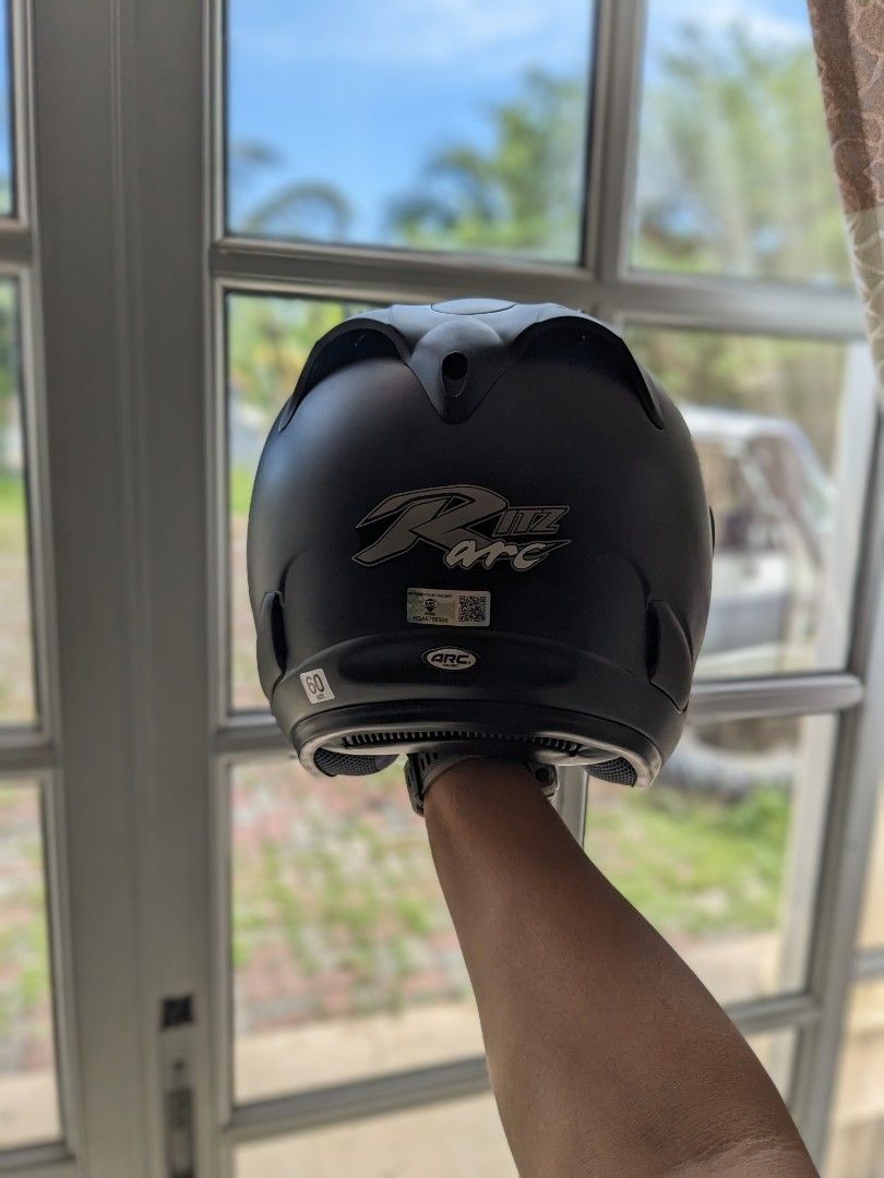 ARC Ritz Matt Black & Visor Saiz L 100% Original, Motorbikes on Carousell