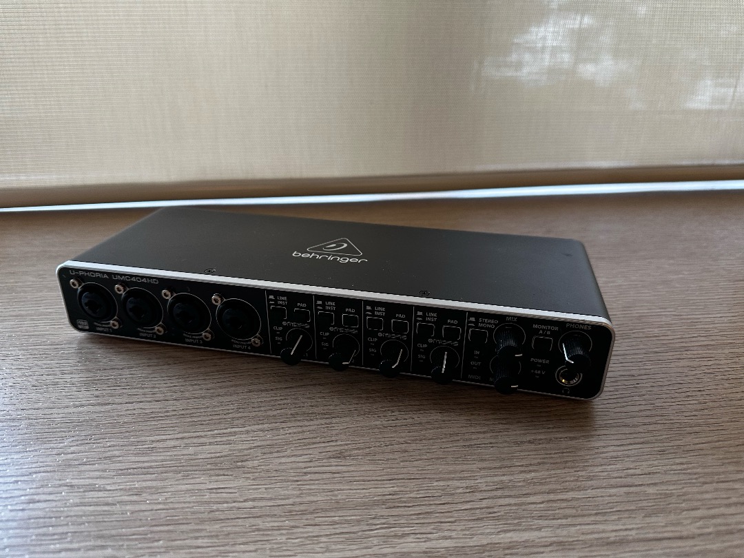 Behringer UMC404 Audiophile 4x4, 24-Bit/192 kHz USB Audio/MIDI ...