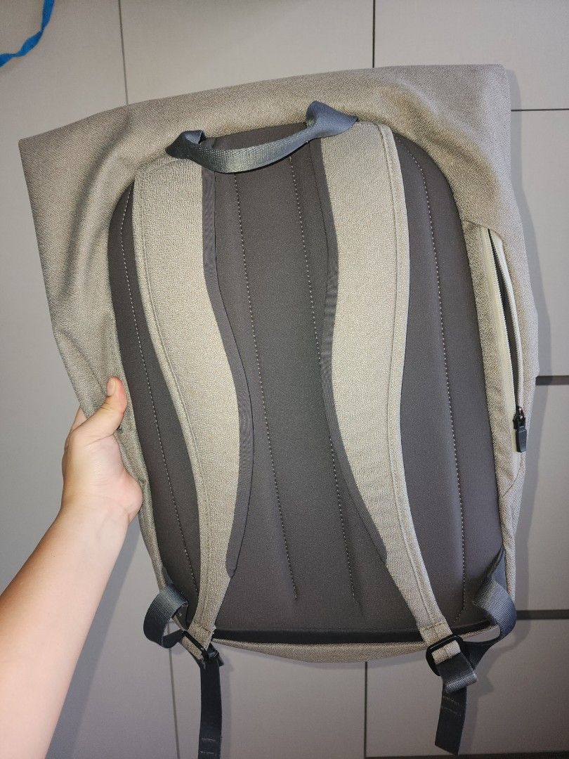 Bellroy Melbourne Backpack 18L (Limestone), Men's Fashion, Bags ...