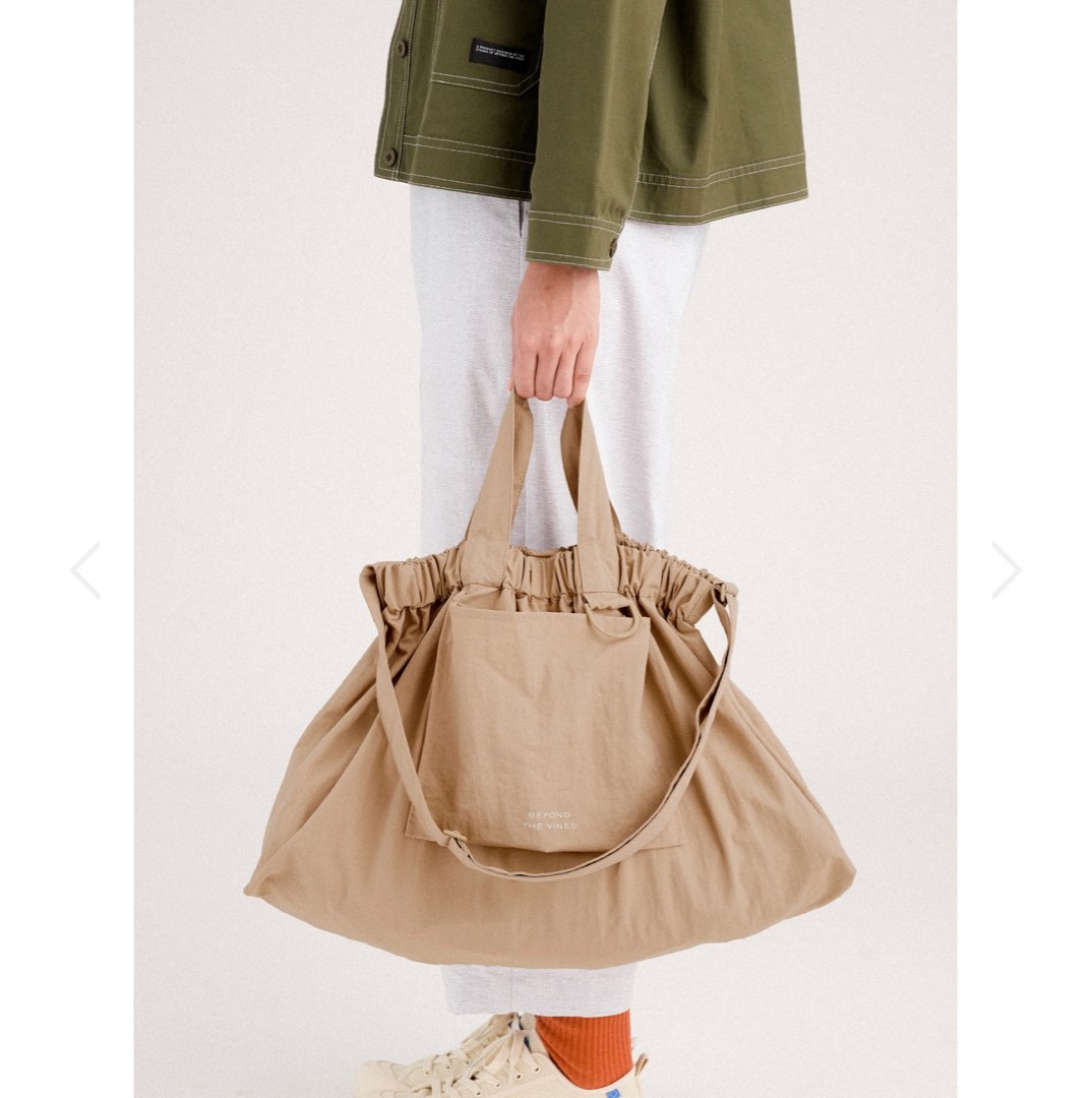 Beyond Thw Vines XL Dumpling Bag, Women's Fashion, Bags & Wallets, Tote ...