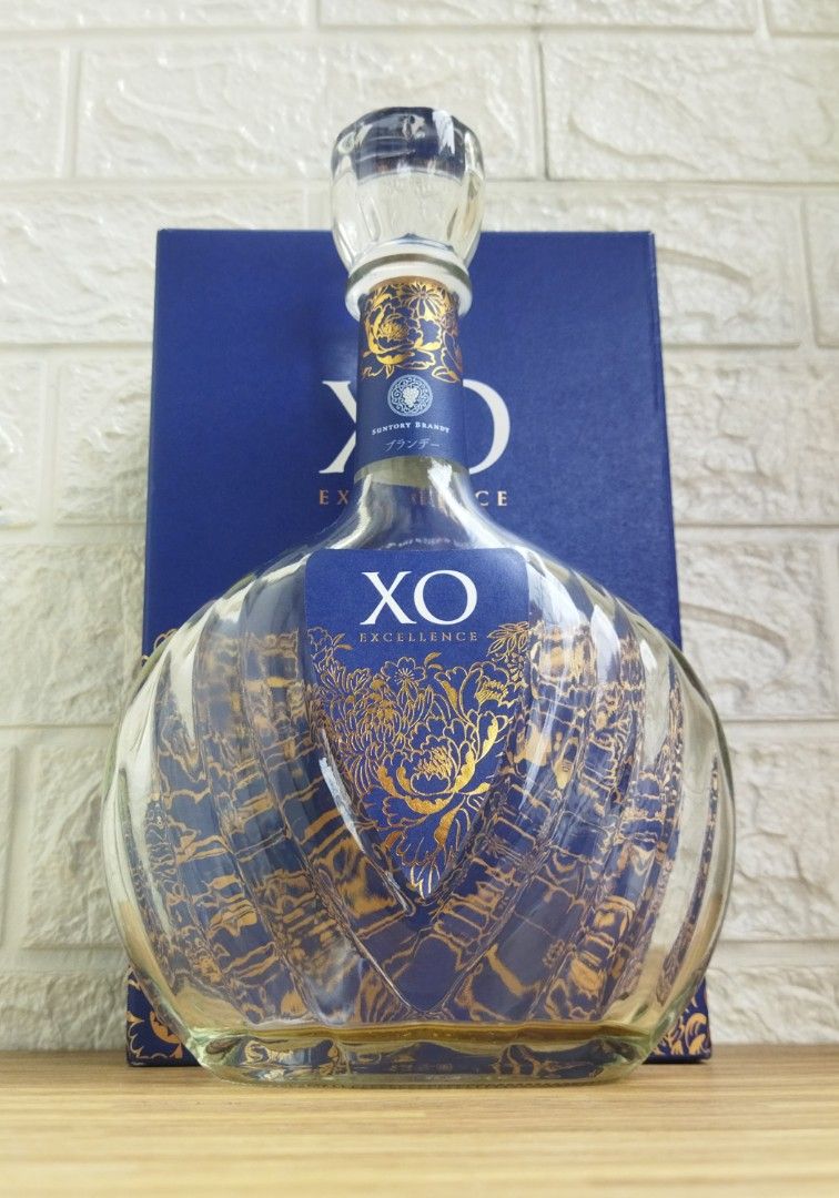 Botol bekas miras Suntory XO Excellence 700ml, Antik, Pajangan di Carousell