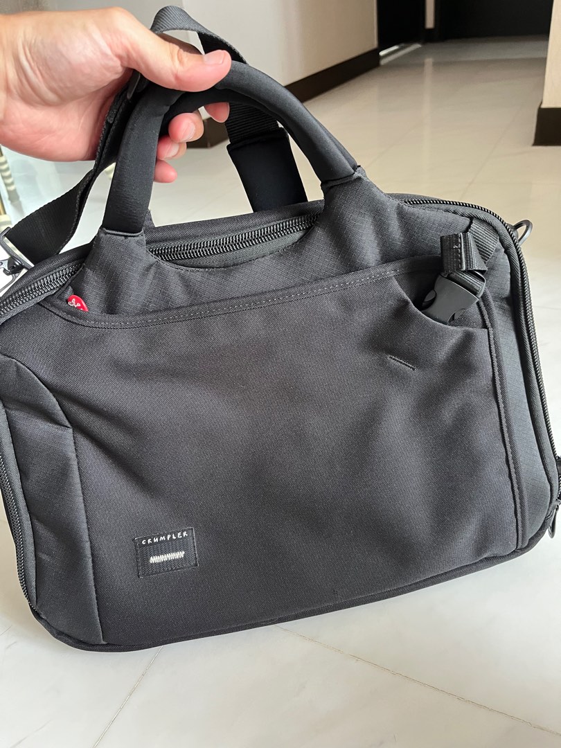 Crumpler Dry Red No 7 laptop bag large, Computers & Tech, Parts ...