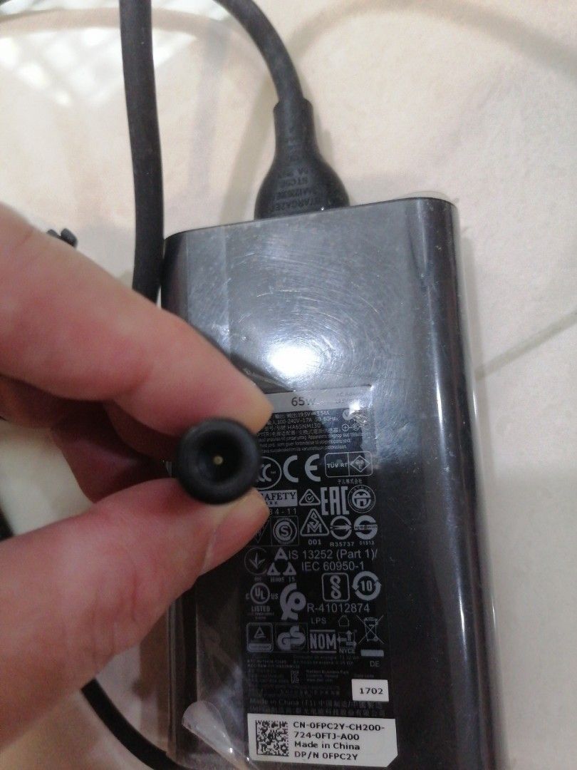Dell 65w AC 19.5V 3.34A Model HA65NM130, Computers & Tech, Parts ...