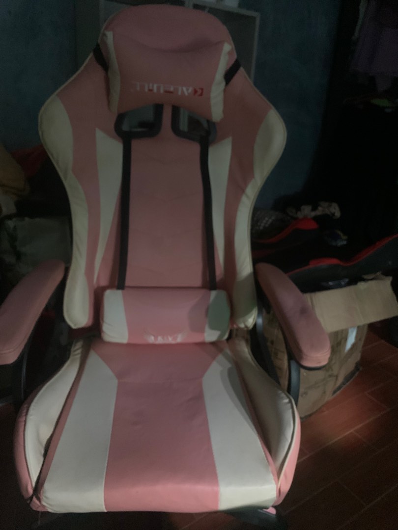 Gaming Chair, Furniture & Home Living, Furniture, Chairs on Carousell