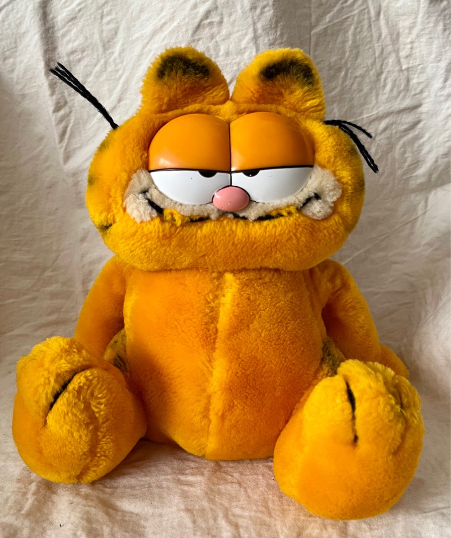 Garfield Plushie, Hobbies & Toys, Toys & Games on Carousell