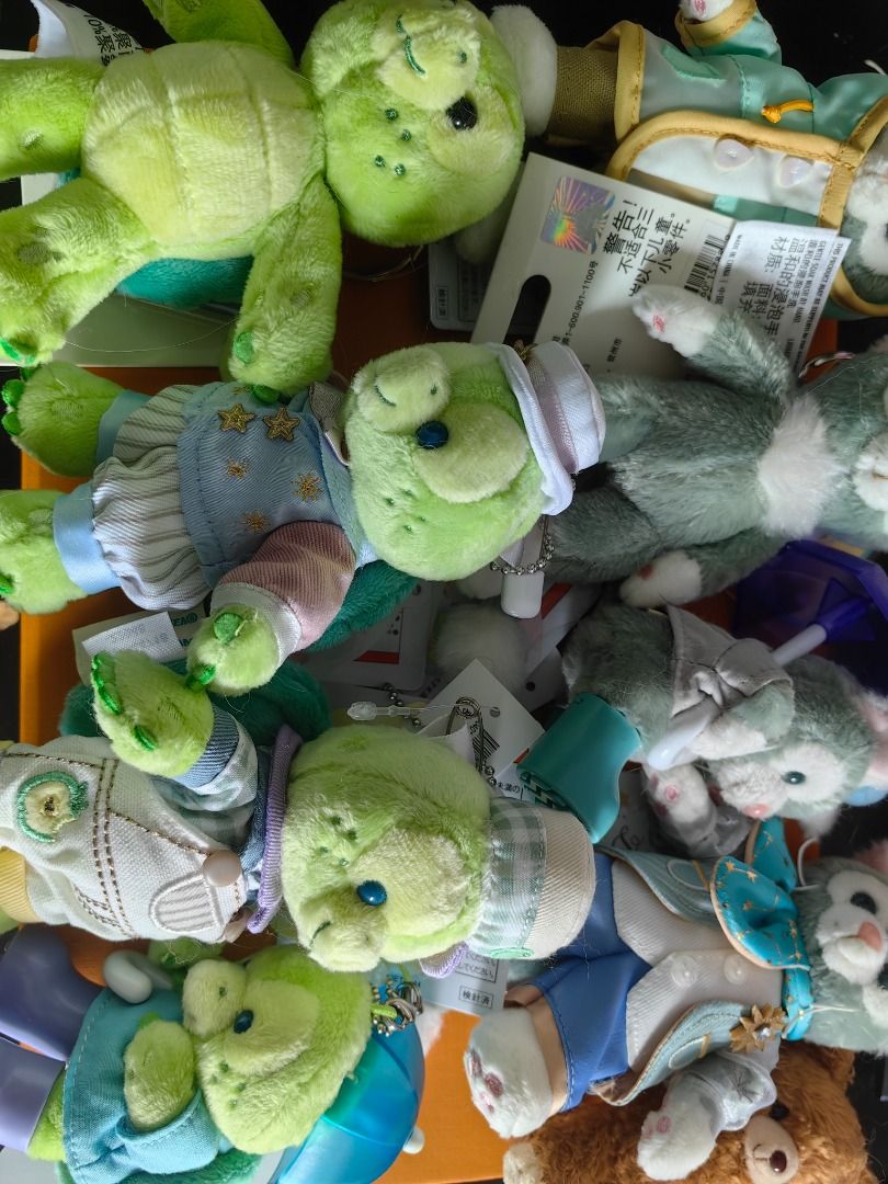 Gelatoni and Olu Mel keychains Disney Duffy and friends, Hobbies & Toys ...