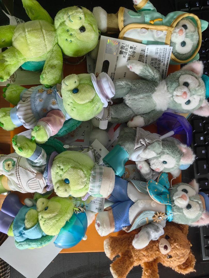 Gelatoni and Olu Mel keychains Disney Duffy and friends, Hobbies & Toys ...