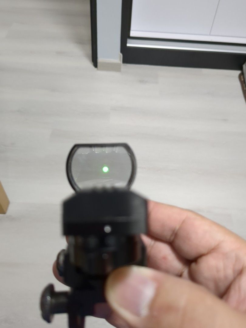 Generic red dot sight, Sports Equipment, Other Sports Equipment and ...