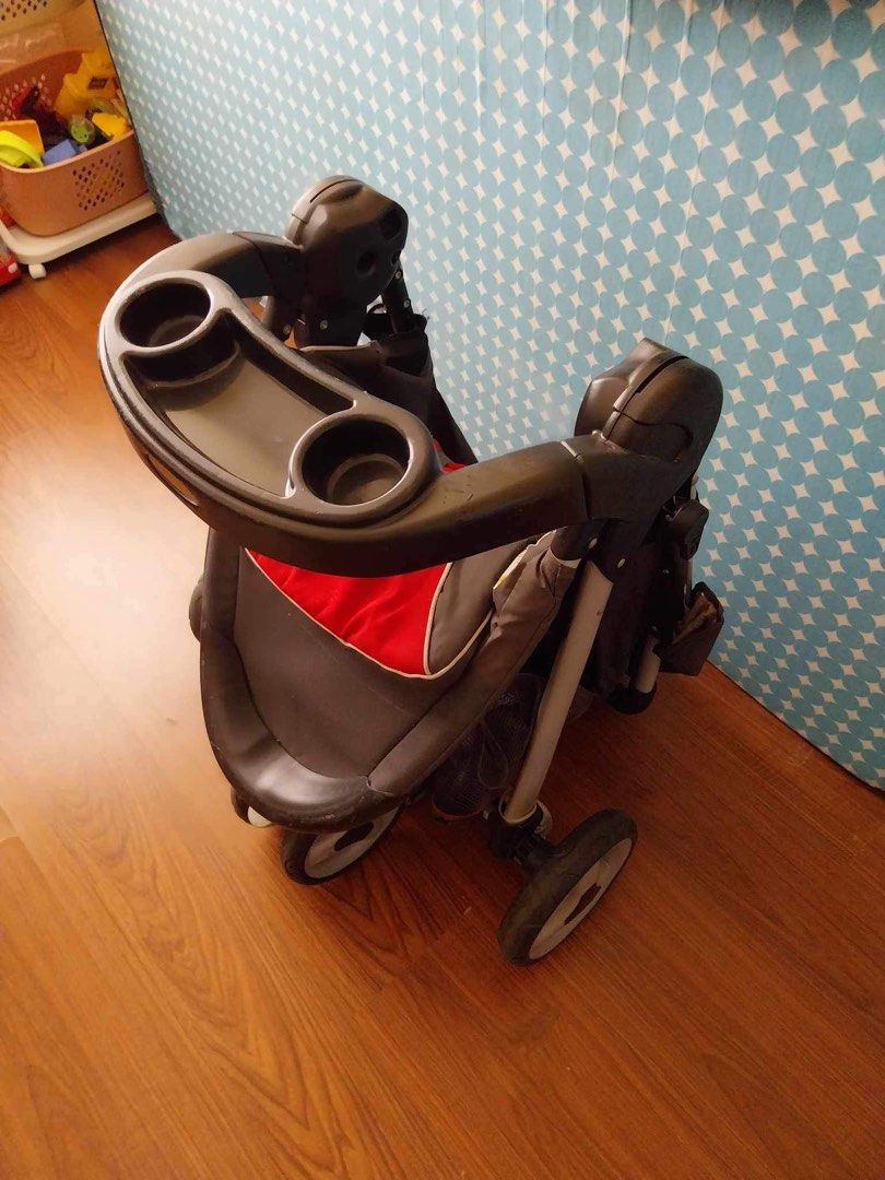 Graco 3 wheels stroller, Babies & Kids, Going Out, Strollers on Carousell