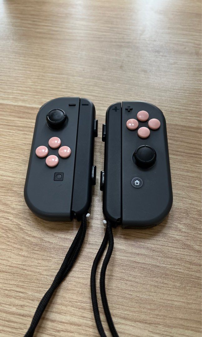 Grey joycon switch controller, Video Gaming, Video Game Consoles ...