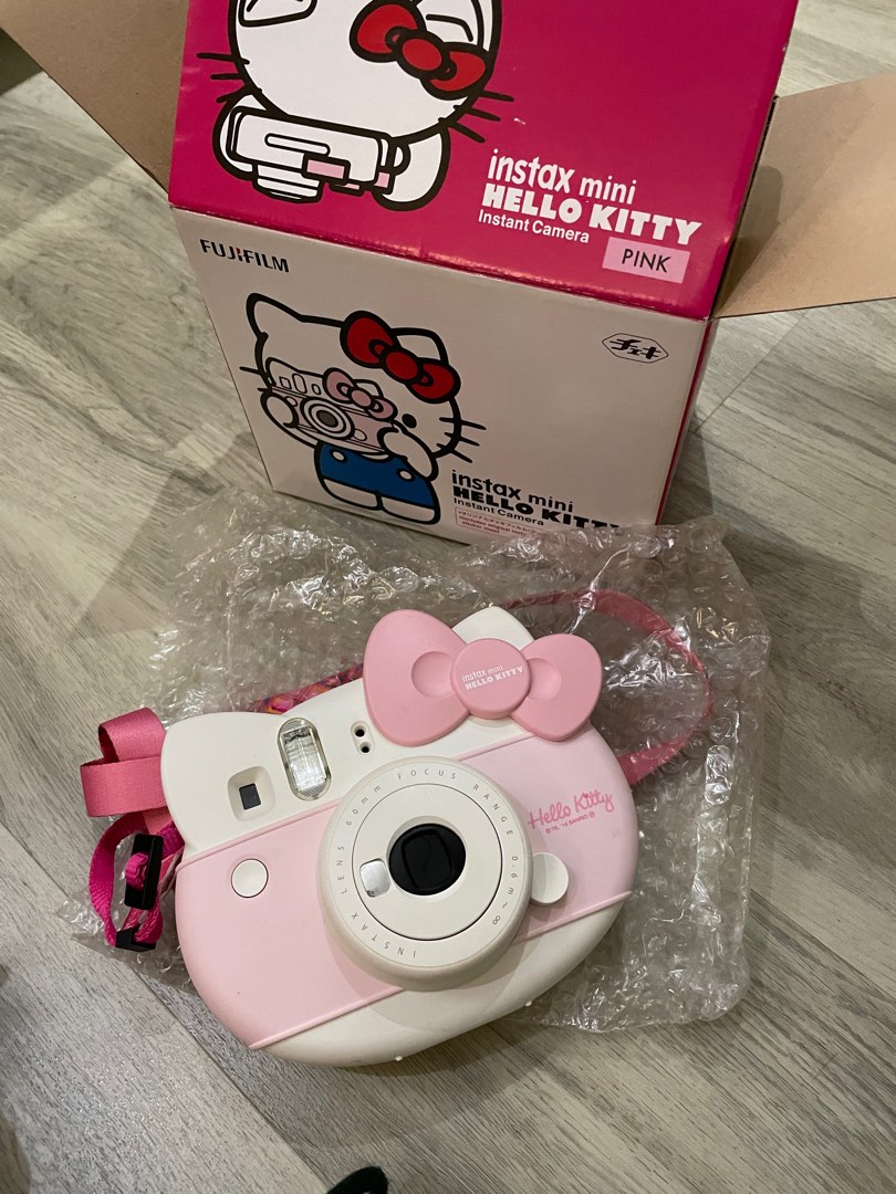 Hello Kitty instax mini instant camera, Photography, Cameras on Carousell