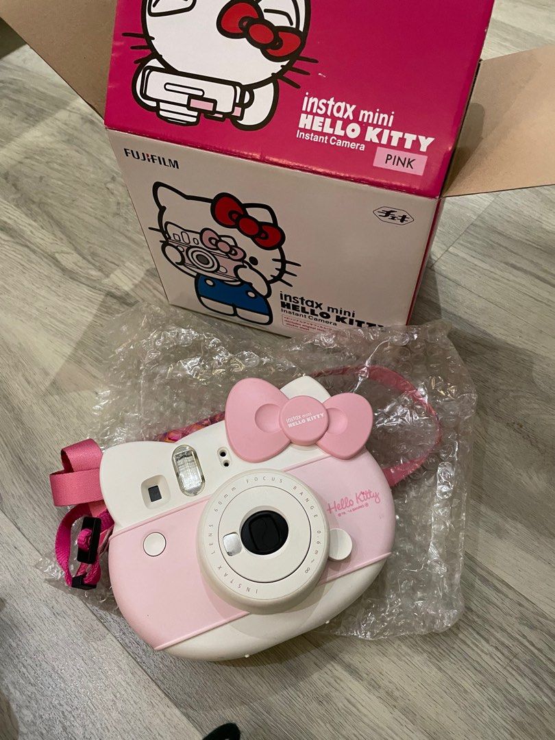 Hello Kitty instax mini instant camera, Photography, Cameras on Carousell