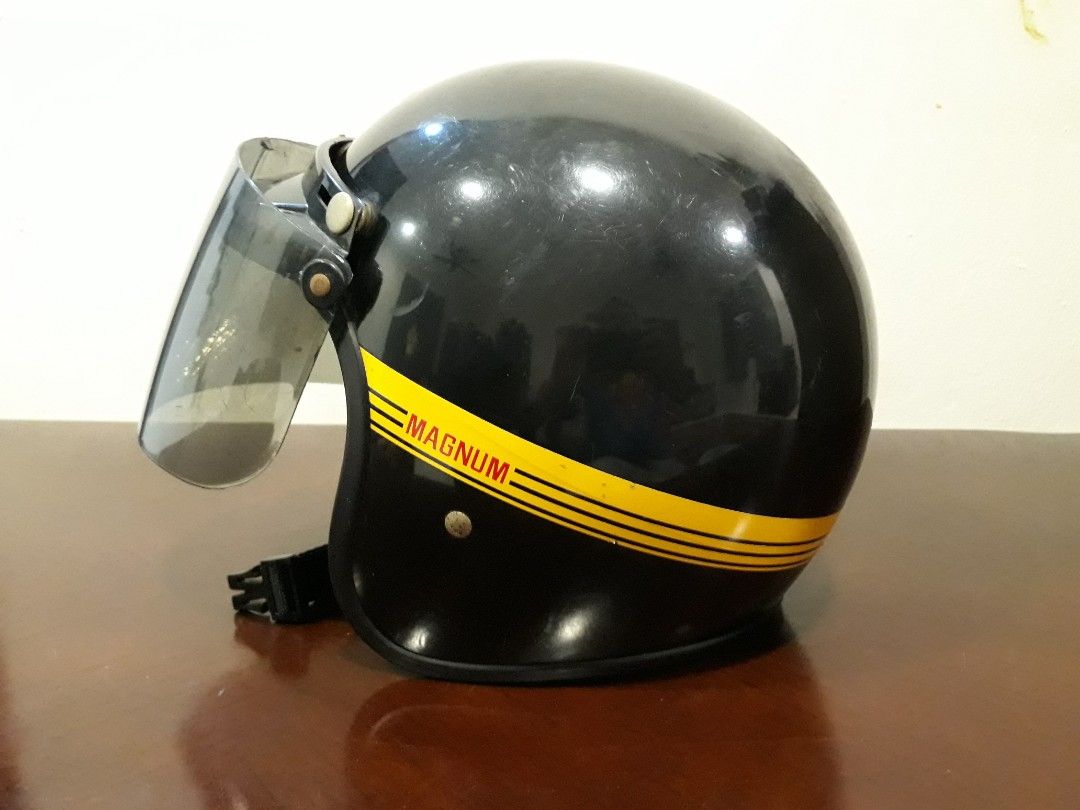 Helmet Lama Magnum bukan Ori bell Tahun 1996, Hobbies & Toys ...