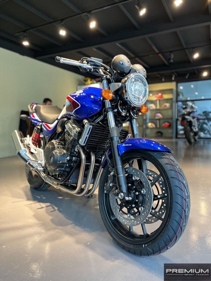 Honda CB400SF ABS, Motorcycles, Motorcycles for Sale, Class 2A on Carousell