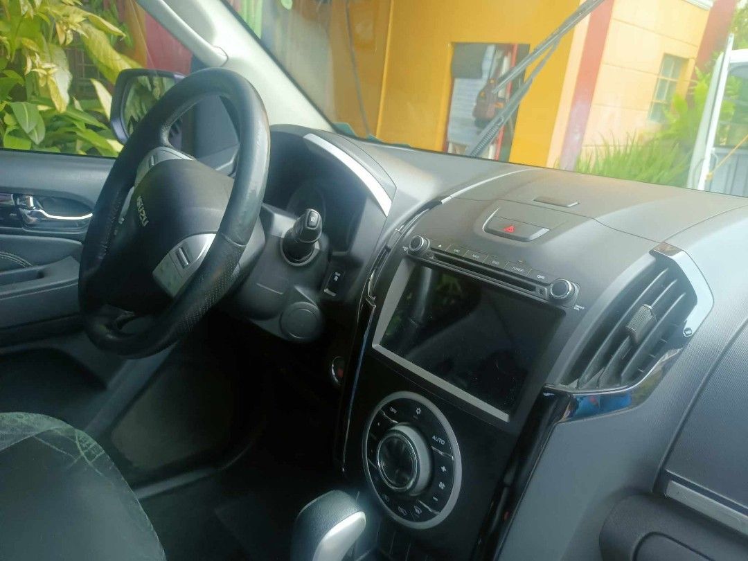 ISUZU MUX LSA Auto, Cars for Sale, Used Cars on Carousell