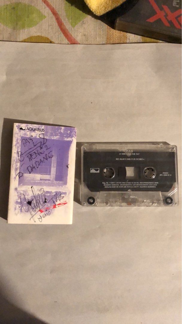 KASET PAS BAND, Musik & Media, CD, DVD & Lainnya di Carousell
