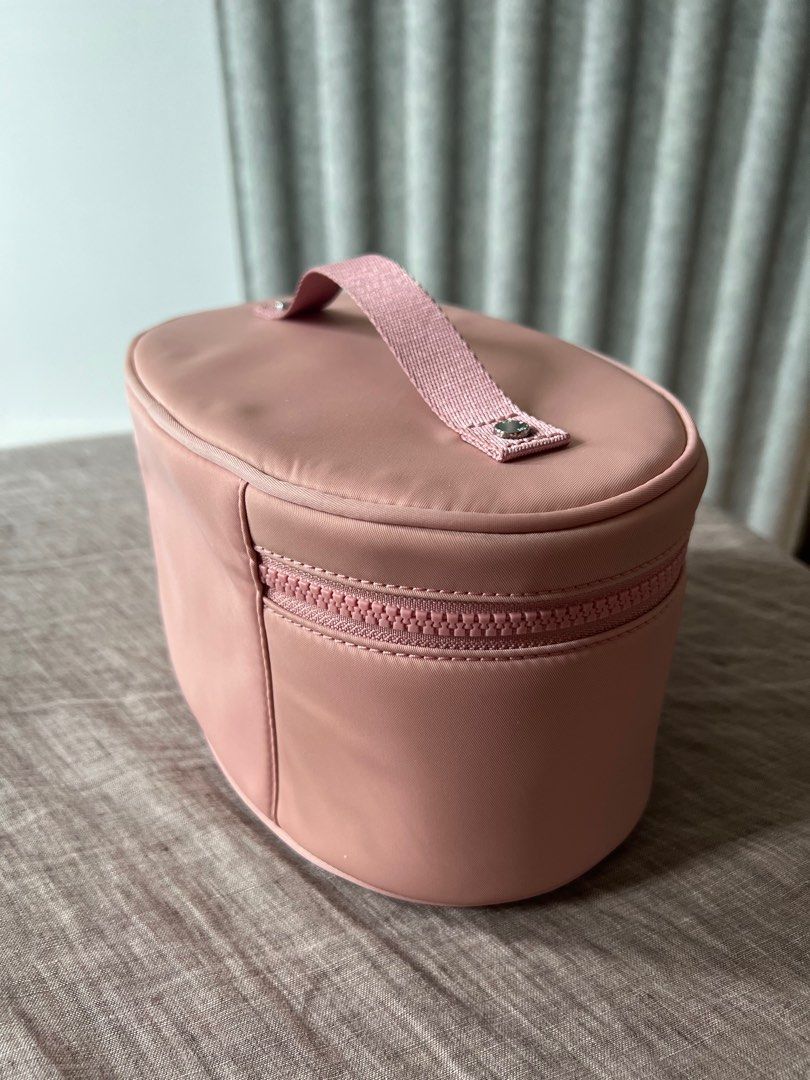 Lululemon Makeup Oval Top-Access Kit 3.5L, Beauty & Personal Care, Face ...