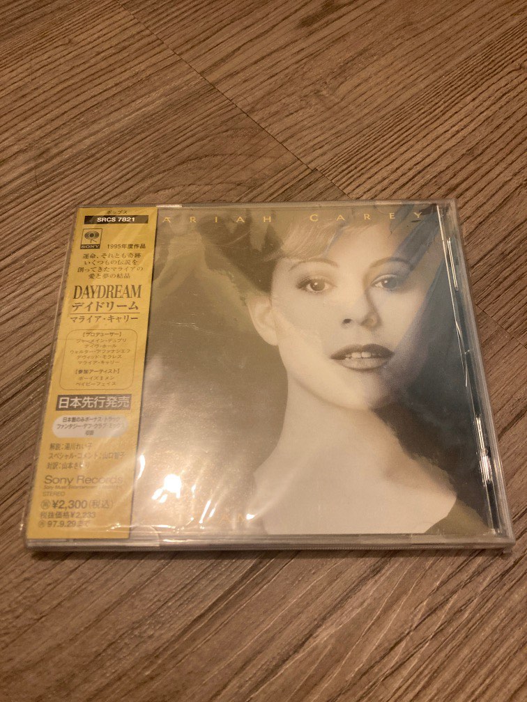 Mariah Carey CD Daydream 日本版, 興趣及遊戲, 音樂、樂器 & 配件, 音樂與媒體 - CD 及 DVD ...