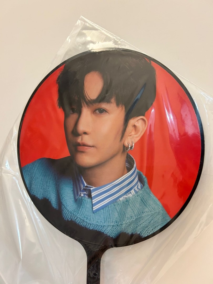 Mirror Anson Lo 教主 應援扇, 興趣及遊戲, 收藏品及紀念品, 明星周邊 - Carousell