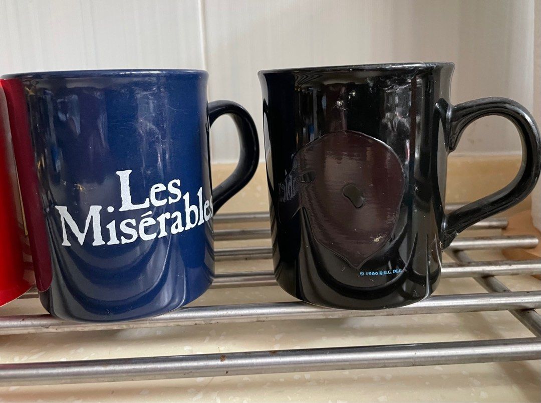 les mis mug