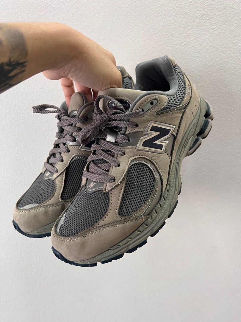 New Balance 2002R OG COLOR SIZE US 8, Men's Fashion, Footwear, Sneakers ...