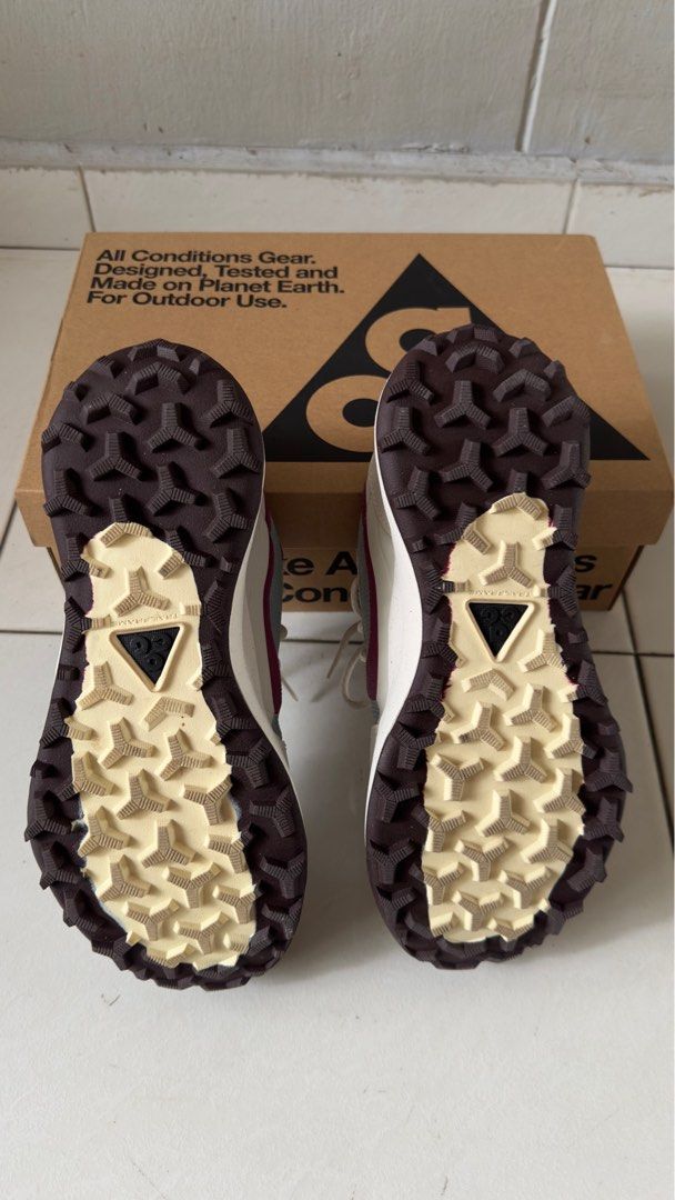 Nike ACG Lowcate TrailFrame, Luxury, Sneakers & Footwear on Carousell