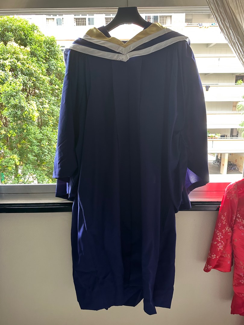 NUS Bachelors graduation gown (engineering), Women's Fashion, Coats ...