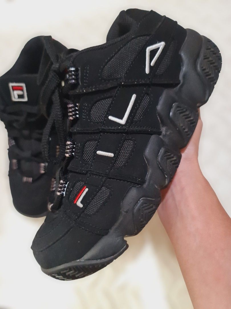 ORIGINAL FILA BARRICADE 100% Authentic Original on Carousell