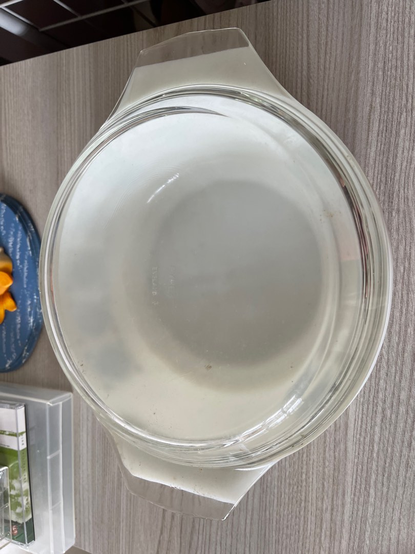 Pyrex glass container with cover, Furniture & Home Living, Kitchenware ...