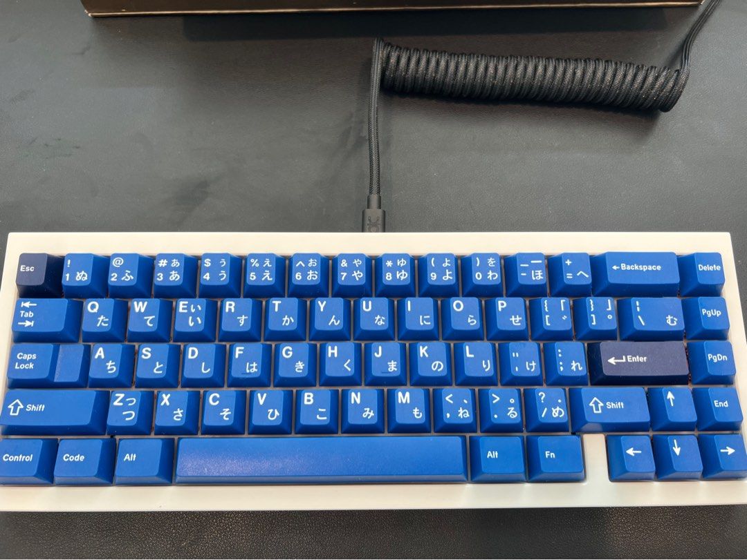 QK65 E-white Golden Fully built SOTCS GMK Striker, Computers & Tech ...