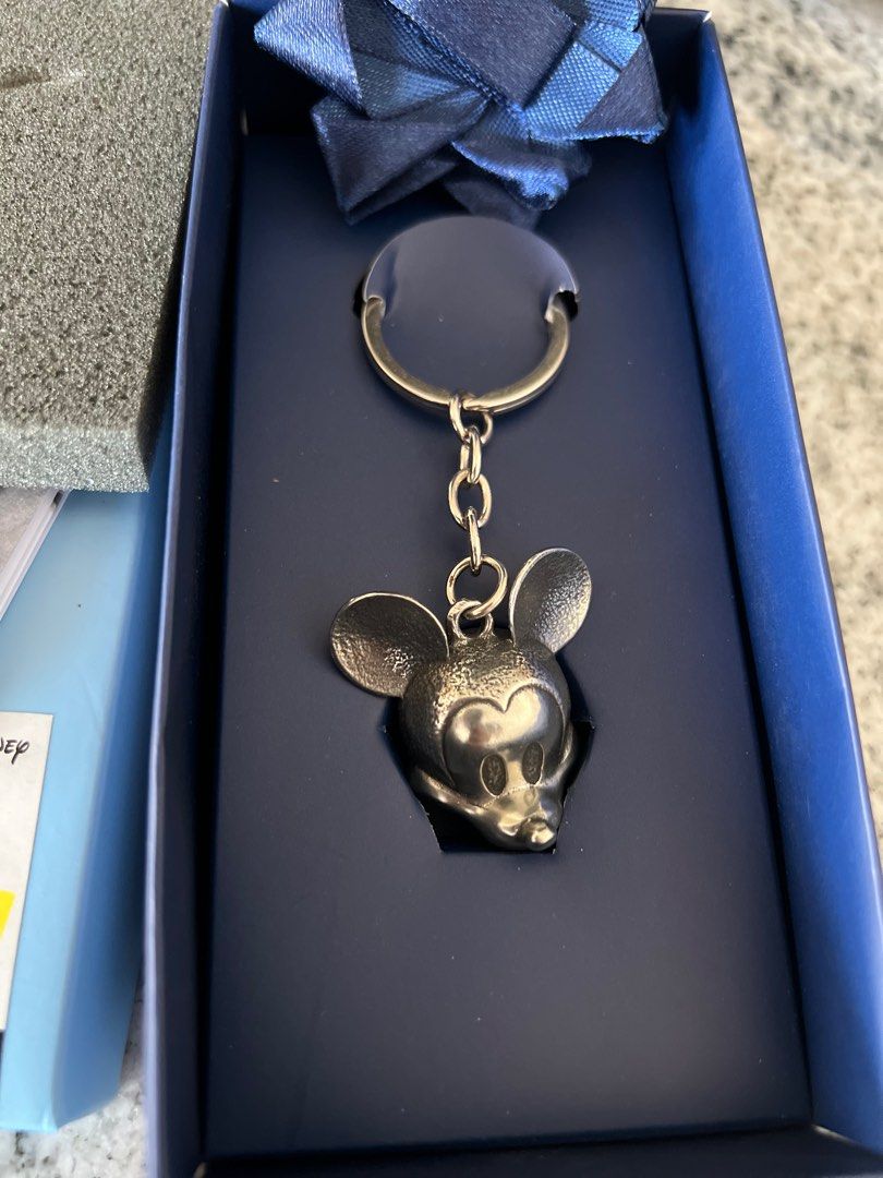 Royal Selangor Pewter Mickey Mouse keychain, Hobbies & Toys ...
