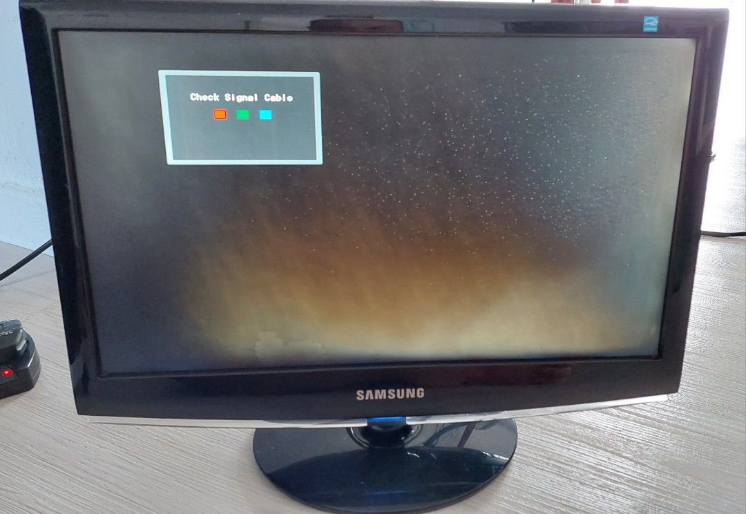 Samsung Monitor 933SNPLUS, Computers & Tech, Desktops on Carousell