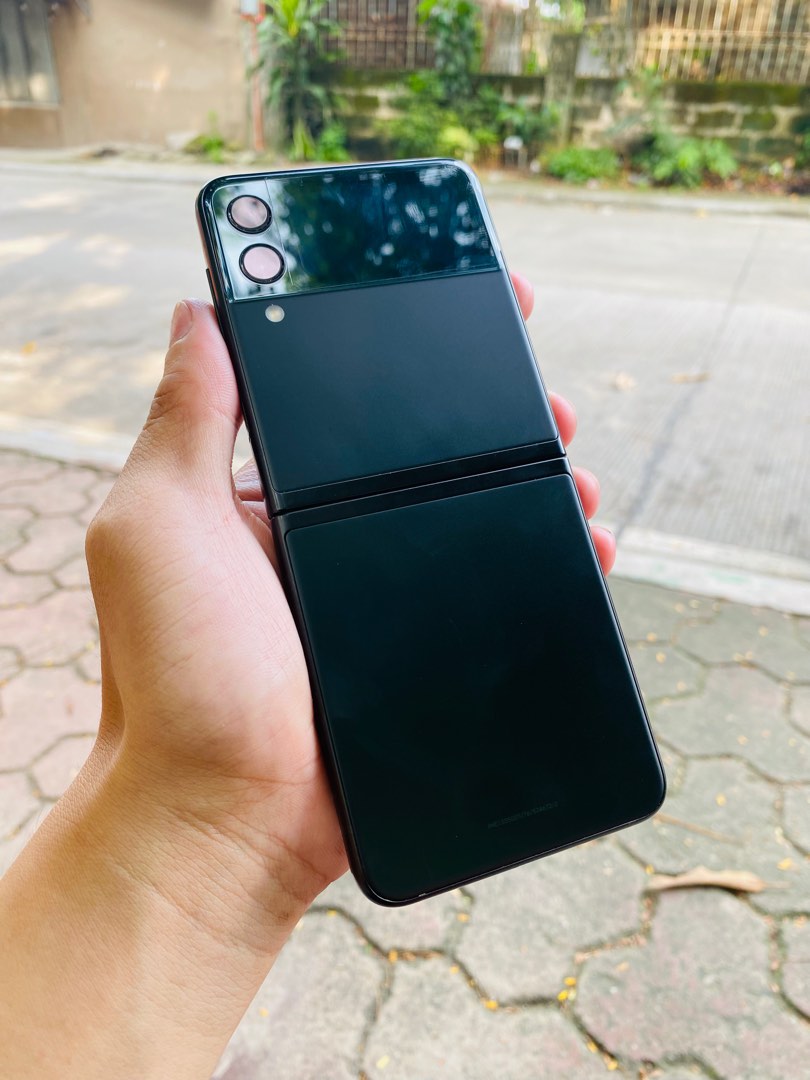 Samsung Zflip 3 5G (128gb) on Carousell