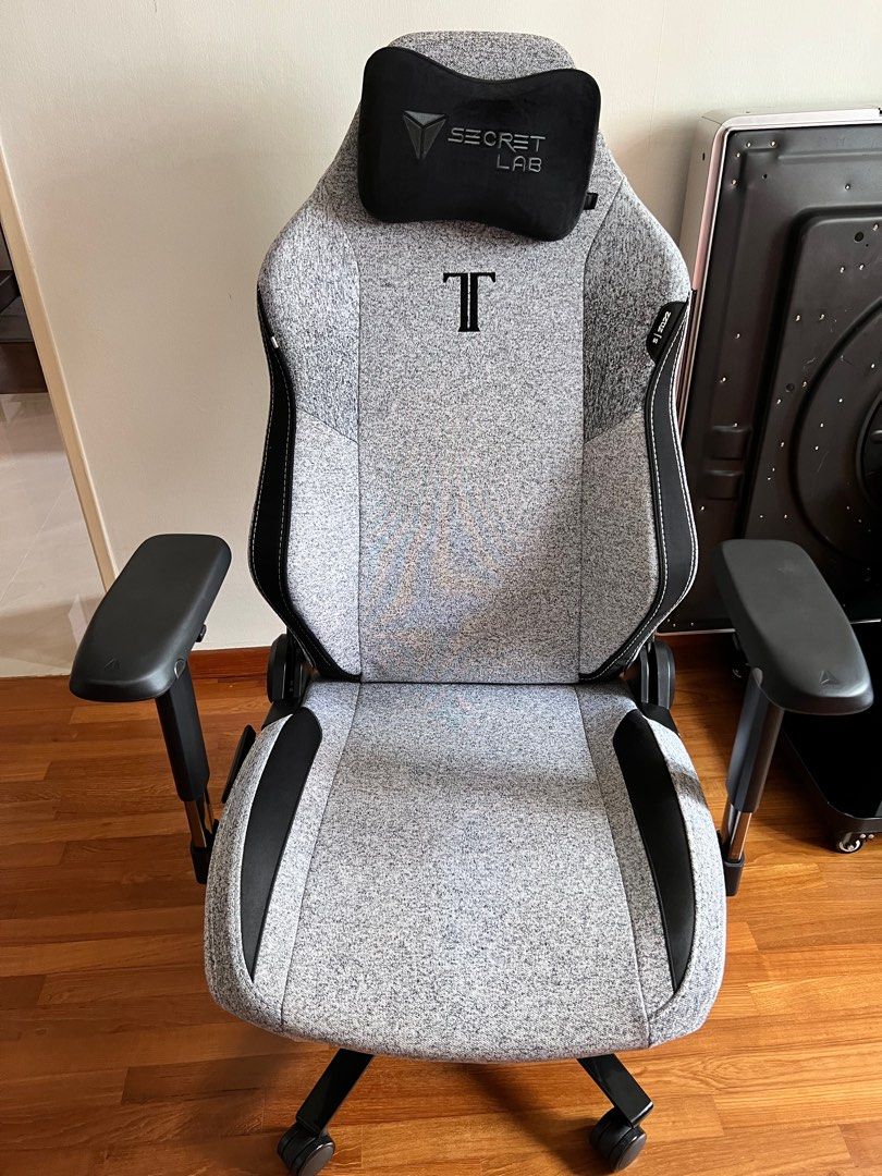 Secret Lab Chair, Furniture & Home Living, Furniture, Chairs on Carousell