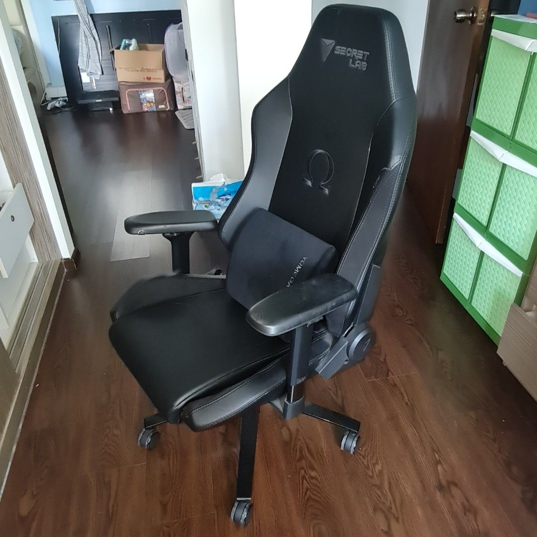 Secretlab Gaming Chair, Furniture & Home Living, Furniture, Chairs on ...