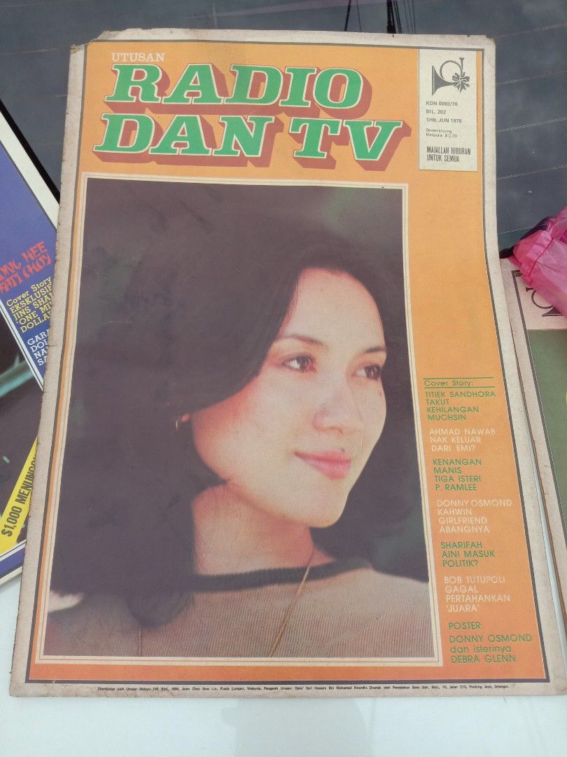 Senaskah, Hobbies & Toys, Books & Magazines, Magazines on Carousell