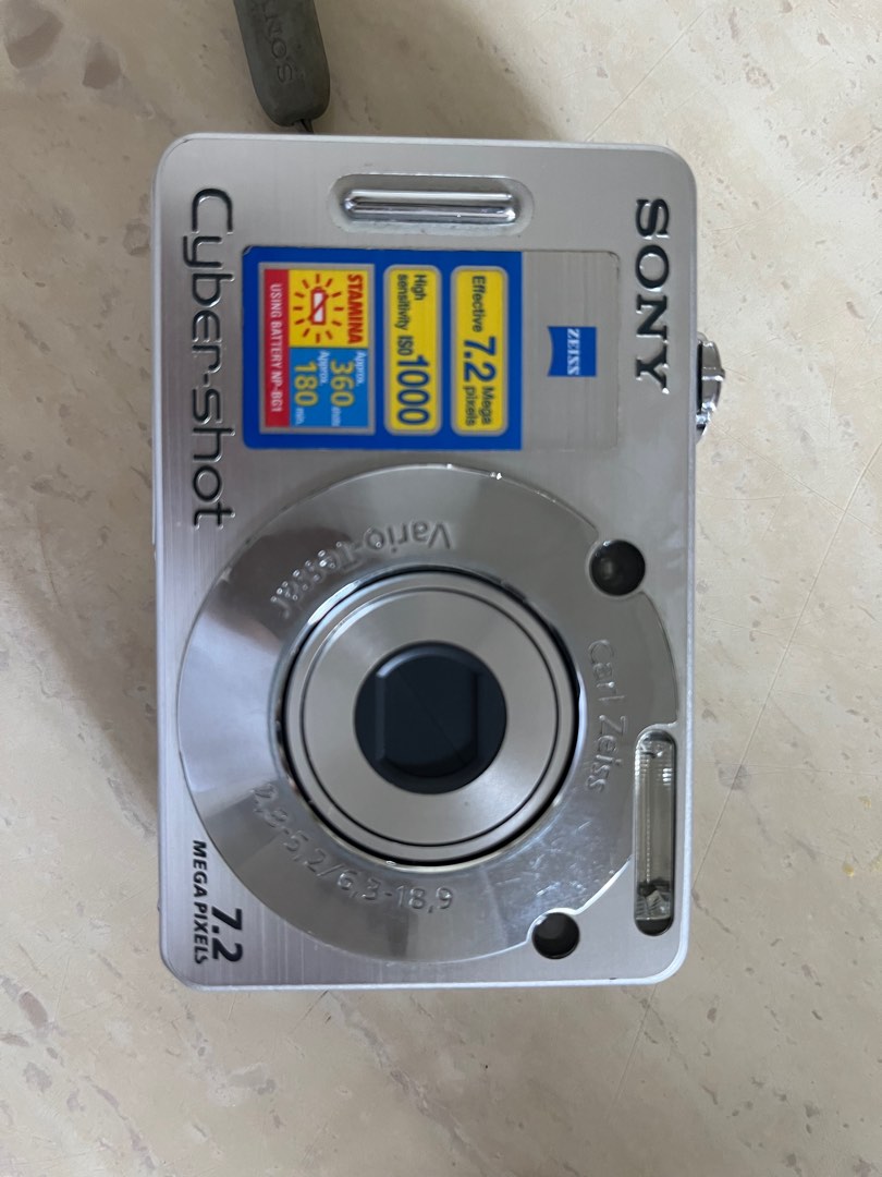 SONY DSC-W70, Photography, Cameras on Carousell