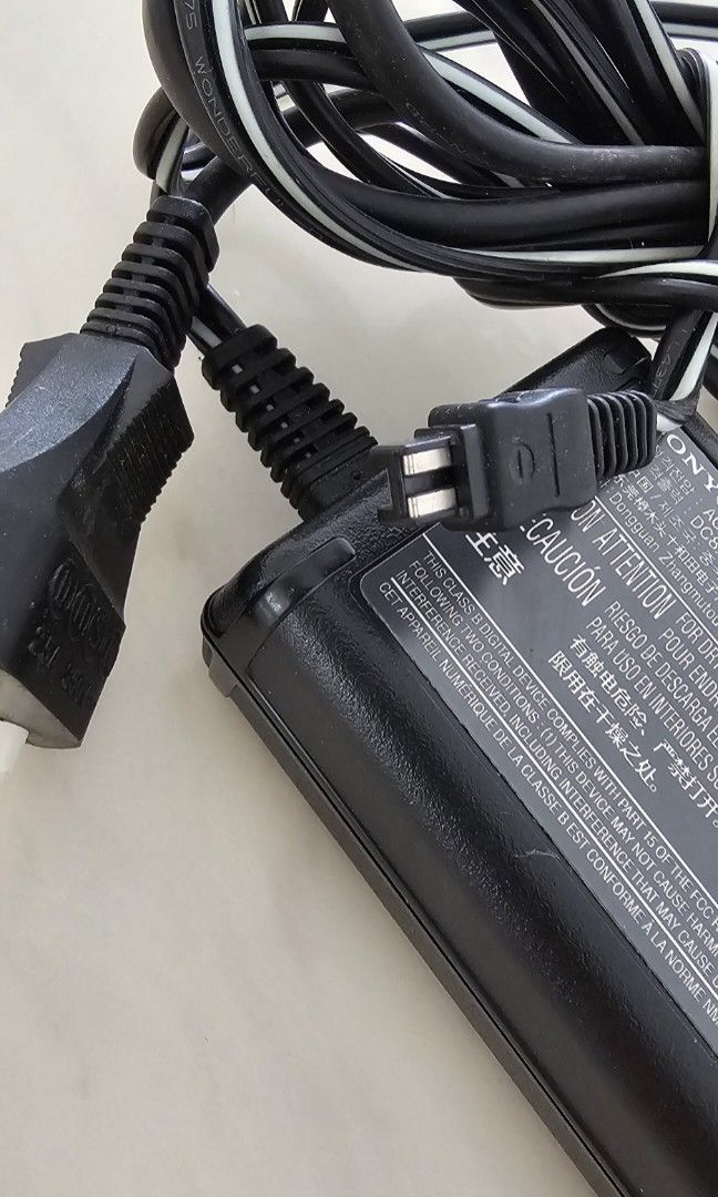 Sony power adapter AC-L25A for charging Camcorder battery, Photography ...