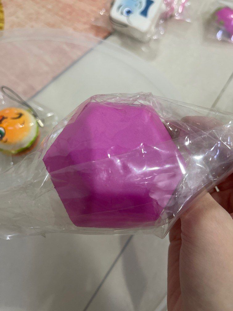 Squishy licensed squish dee lish gem, Toys & Collectibles, Mainan di ...